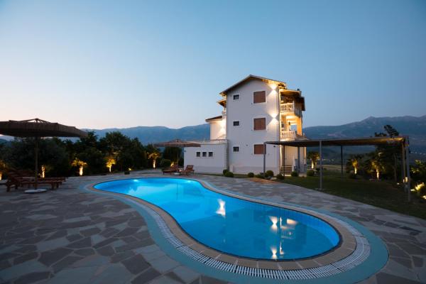 Panorama Hills Entire Villa - Albania