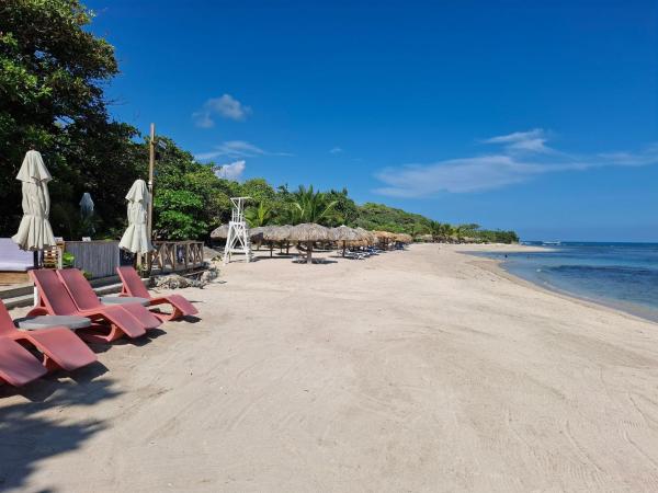 Cozy 1-bedroom Apartment Just 50m From The Beach Pool Access - Puerto Plata