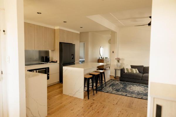 Pet-friendly 3br Home With Workspace & Creek Views - Waratah