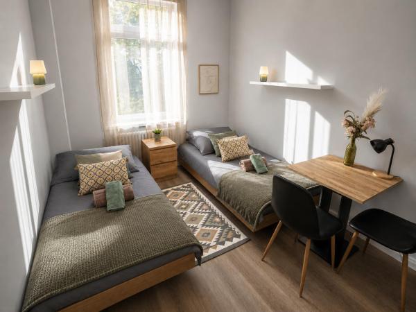 Moderne Und Komfortable 3-zimmer-wohnung In Einem Historischen Gebäude Nähe Bahnhof Oberbarmen, Wuppertal - Radevormwald