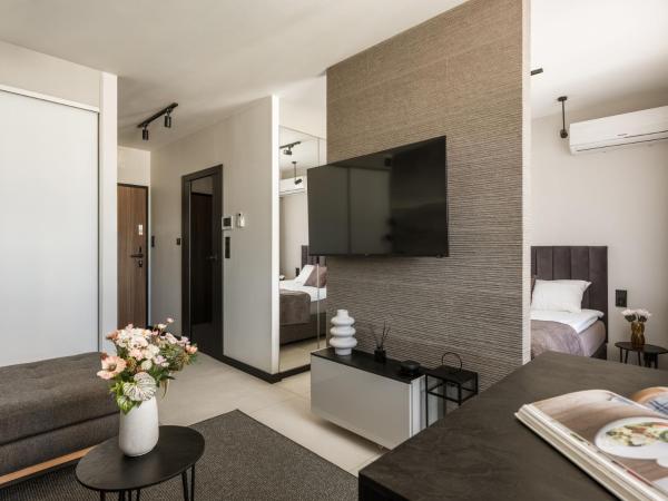 Urban Apartments Opolska 10 No 69 - Balcony - Air Condition - Rooftop Garden -Free Garage - Katowice