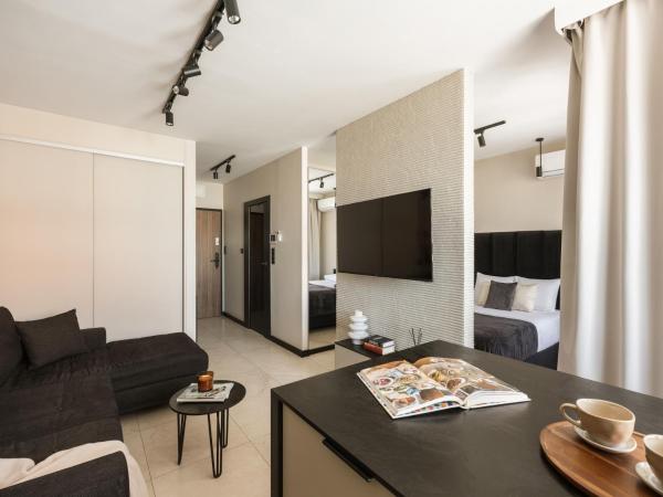 Urban Apartments Opolska 10 No 89 - Balcony - Air Condition - Rooftop Garden - Free Garage - Katowice