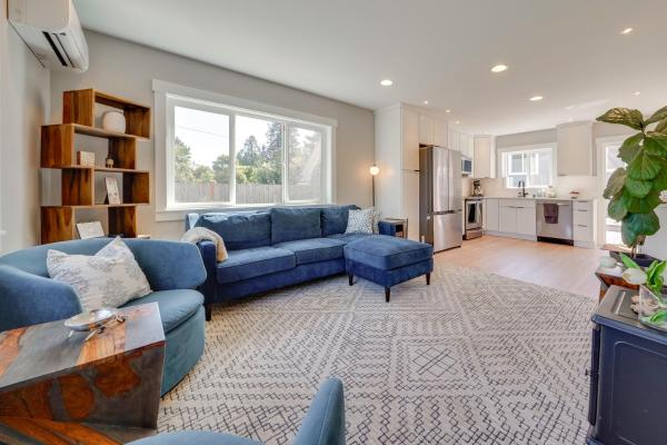 Rooftop Deck + Private Patio! West Seattle Home - Seattle, WA