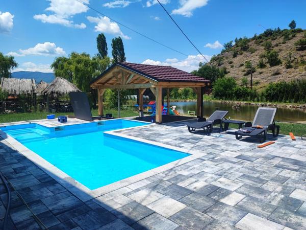 Cozy "Vila Koki" With Private Pool And Lake Surrounded By Nature - Северная Македония