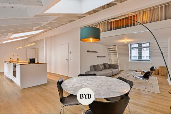 3 Bedrooms Apartment With Private Parking In Liège Historical Area - Liège