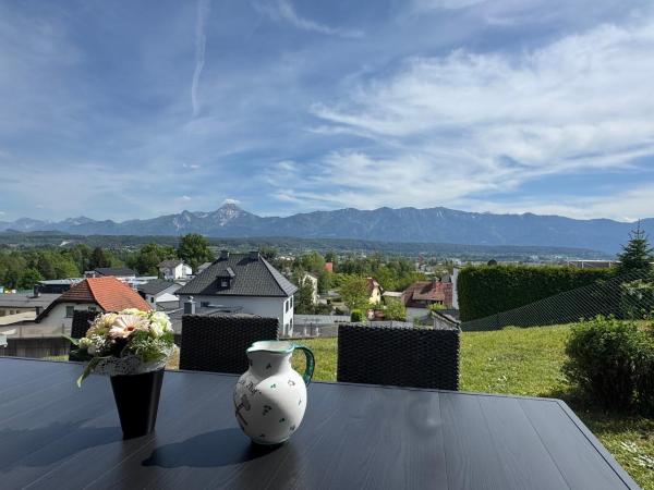 Panorama-retreat Am Waldrand Nahe Seen Und Bergen - 菲拉赫
