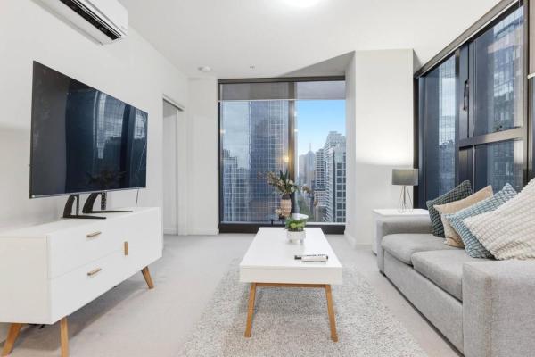 Stylish 2br Collins Apt Gym Pool And Sky Cbd Views - Carlton