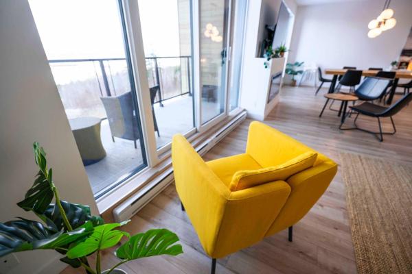 210 - Chic Escape - View & Comfort With Pool - Baie-Saint-Paul