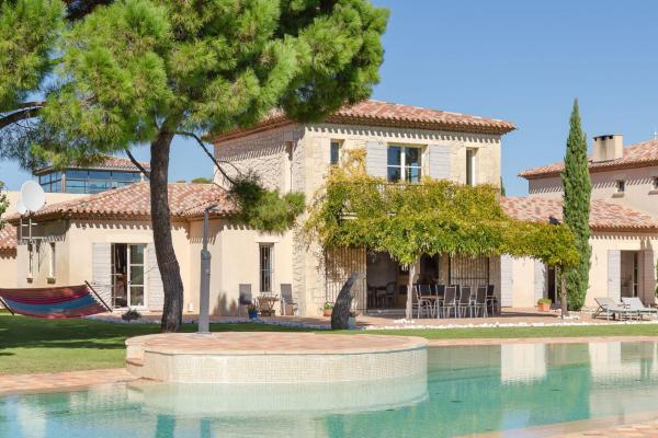 Wine Estate 20m Pool And Cinema - France