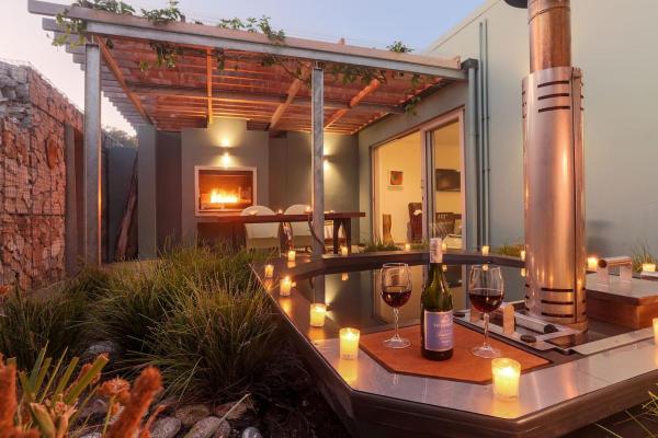 17 Marine - Apt 103 - Private Hot Tub & Garden - Hermanus