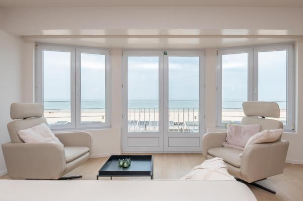 Luxurious Sea View Apartment With 3 Rooms For 6 - Oostende