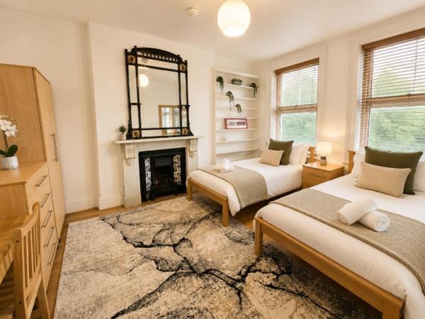 King's Cross & Angel Area, 4 Bedrooms Home With 7 Beds & Private Rooftop - Walk To St Pancras International - Kingston upon Thames