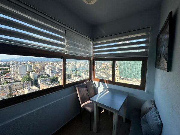 Tirana Skyline Studio City & Mountain Views - Tirane