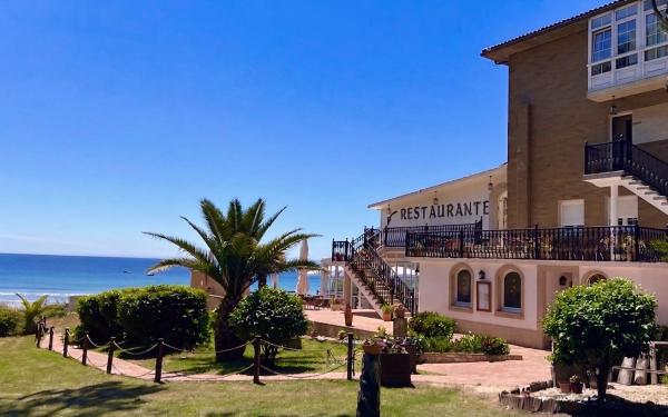 Hotel Restaurante Playa De Estorde - Corcubión