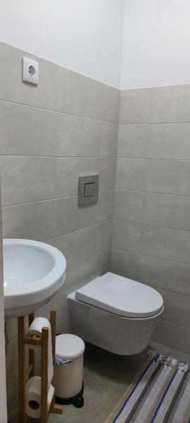 Comfortable Room With Shared Bathroom Near Lagos Harbour - Lagos