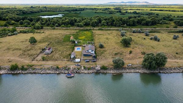 Cabana îN Deltă Cu Ponton Privat Pe Bratul Sulina - Maliuc