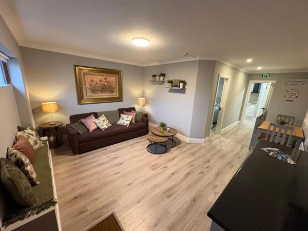 Apartment Sleeps 3 With Parking - Kilrush