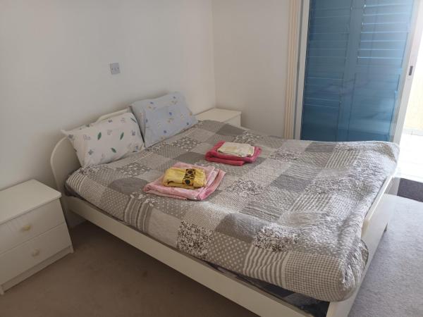 Room In Amazing Villa In Tourist Area Near Beach - Chypre