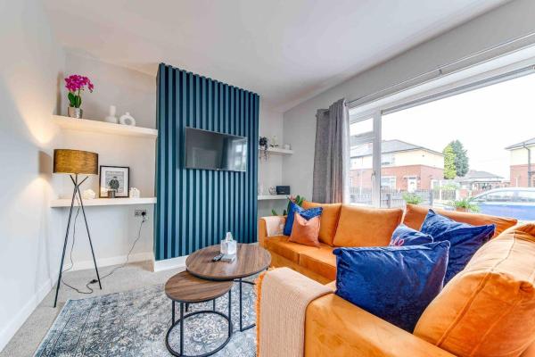 Barnsley Stay, Work Trips, Contractors, Sleeps 7 & Parking - Barnsley