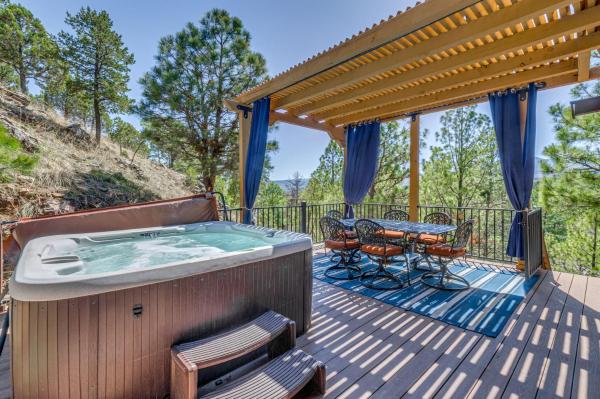 Tranquil Ruidoso Cabin W/ Private Hot Tub! - Ruidoso, NM