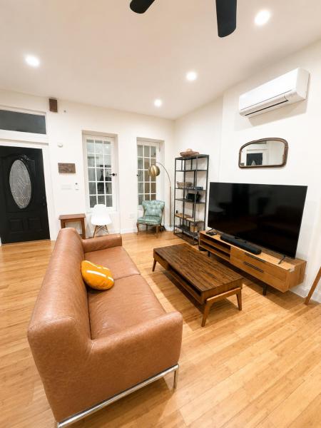 The Heights Haven, Spacious 6 Bedrooms Townhouse With Patio - The Bronx, NY