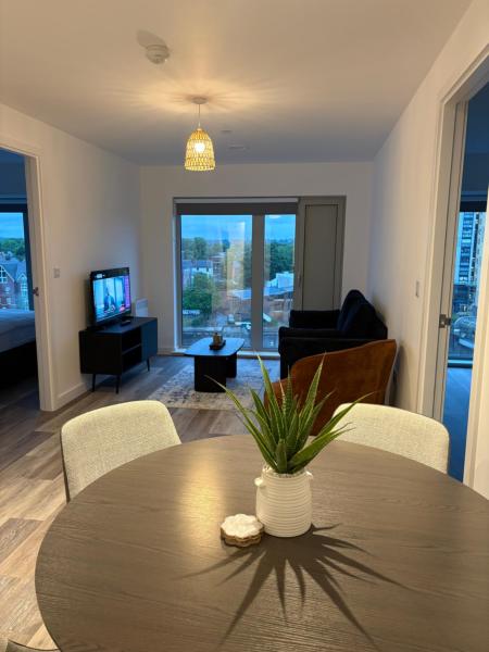 Modern 2bd 2 Bathroom Apartment Close To City Centre - Bolton