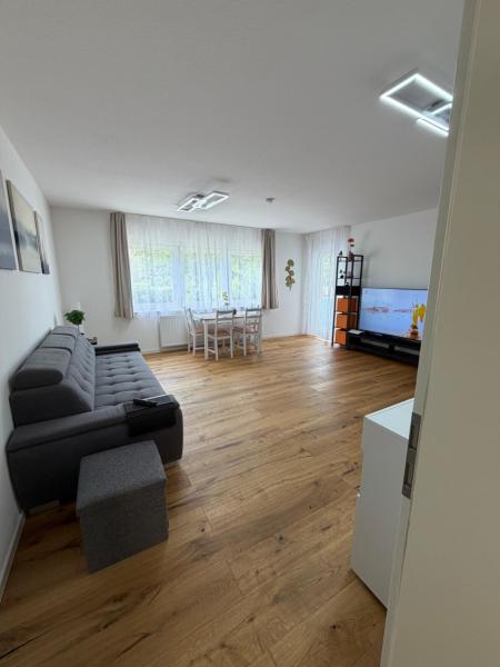 Modern 2-room Apartment In Hockenheim With Free Parking, Wi-fi & Reinigung Service - Hockenheim