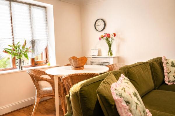 Lymington- Hidden Courtyard Retreat In Central Lymington - Beaulieu