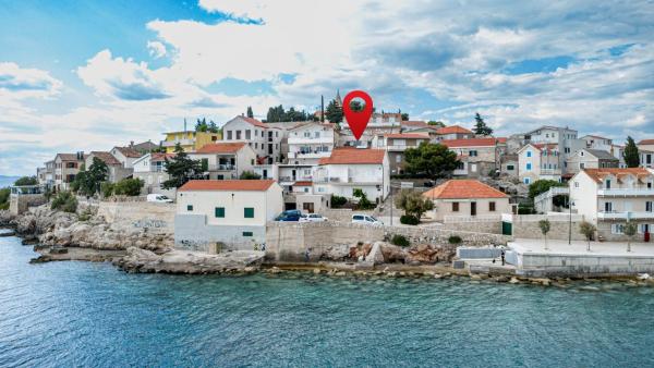 Apartments By The Sea Primosten - 25265 - Primošten