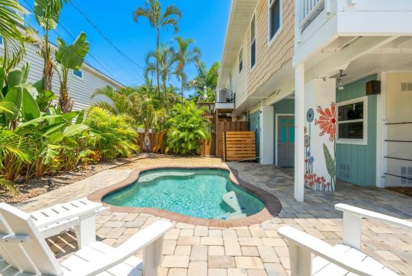 Nautical Nest Home - Holmes Beach, FL