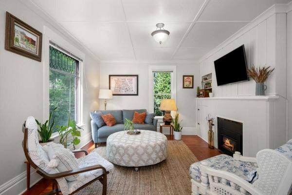Chic Vintage Vibes Stylish Stay Near It All - Spokane, WA