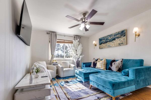 The Homestead Luxury Cozy 2br Apartment In Nacogdoches Near Sfa University And Downtown Pet Friendly Business Ready Extended Stays Welcome With Self Check In High Speed Wifi Full Kitchen In Unit Laundry Private Parking And Quiet Comfort - Nacogdoches, TX