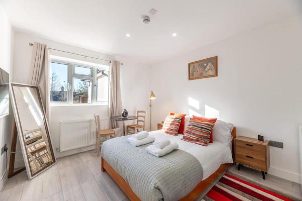 Bright & Modern Studio Near London Ev Charger - Epsom