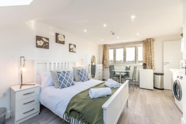 Chic Loft Studio Near London - Ev Charger - Surbiton