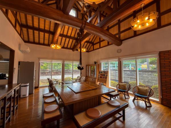 Villa West Hills, Japanese-style Villa With A Garden, Up To 8 Guests, Parking Free, Bbq Available - Takayama