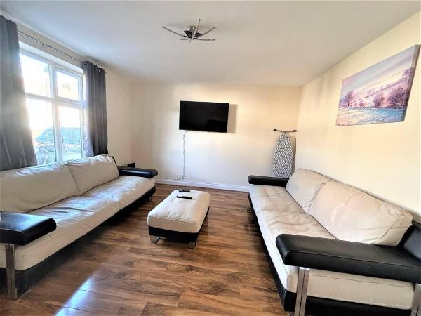 Large Cozy 5-bed House In A Quiet Dagenham Area - Greenwich