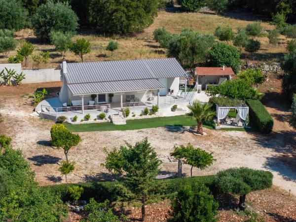 Julia's Home - Agia Effimia