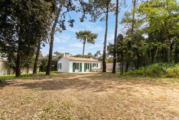 Maison Rhétaise Sous Les Pins, Plage & Jardin - Sainte-Marie-de-Ré