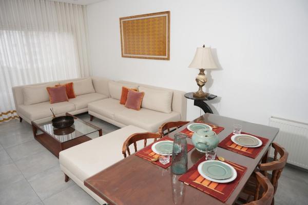 Spacious And Bright Ennasr Ii - Quiet Parking - Túnez