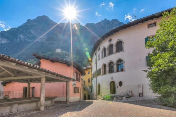 Casa Francesca - Oldtown Apt In Riva Del Garda - Happy Rentals - Riva del Garda