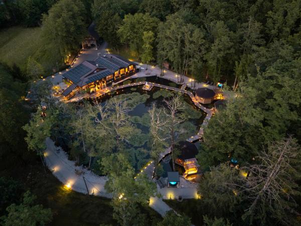 Pikol Lake Village Wine Estate - Nova Gorica