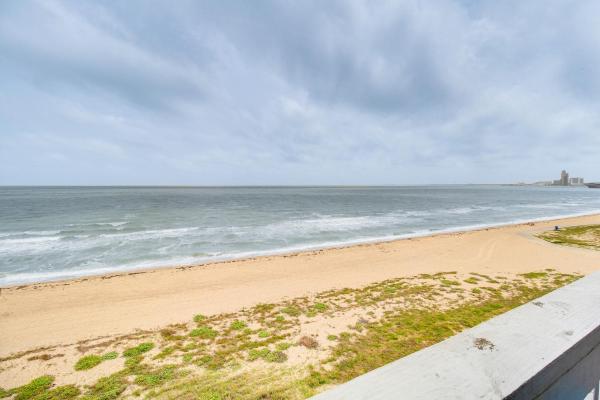 Unwind By The Beach | Pool And Ocean Front View - Corpus Christi, TX