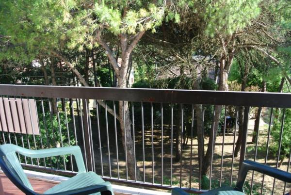Beachside Flat With Balcony In A Great Area - Lignano Pineta