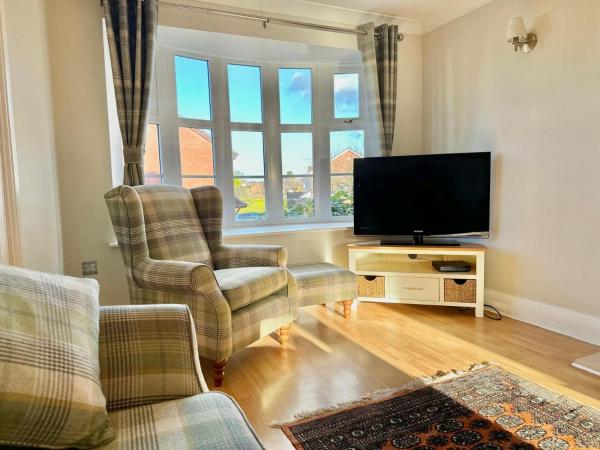 Detached 3 Bedroom House With Drive And Garden - Worcester