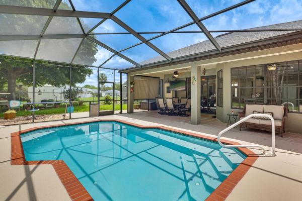 Near Hospitals! Private Spring Hill Home W/ Yard - Spring Hill, FL