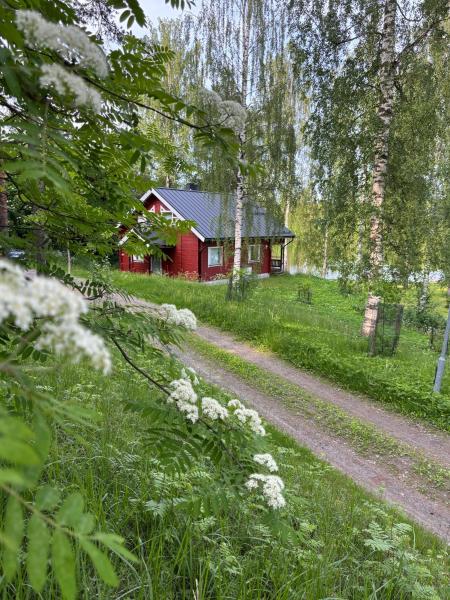 Tahkon Riihiranta - 4 Bedroom Villa By The Lake - Tasokas Tilava Rantamökki - Pohjois-Savo