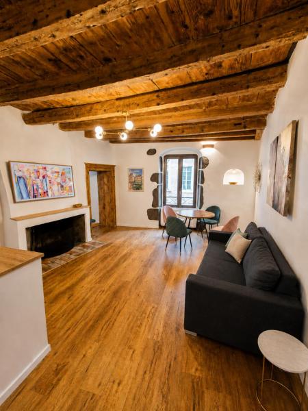 Elegant Flat In Old Town, 2 Mins Walk To Lake - Duingt