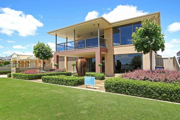 The Grand Holiday House - Yarrawonga