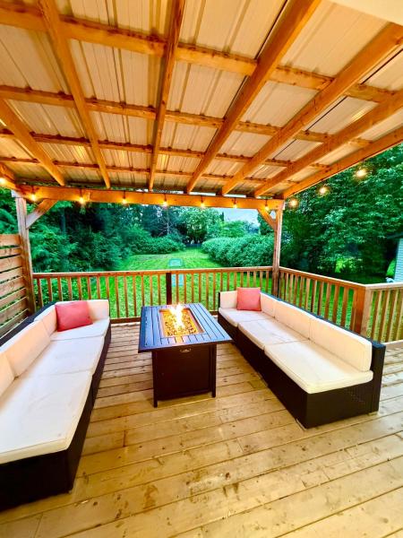 Ultimate Oasis-waterpark, Fifa!, Zoo & Huge Yard - Abbotsford