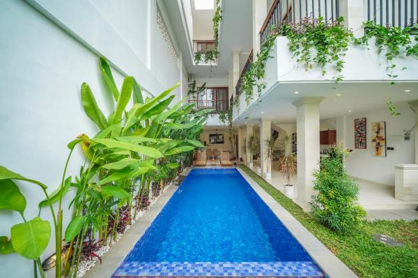 Villa Red Rose By Almalki - Stylish 4br Villa Near Berawa Beach - Canggu